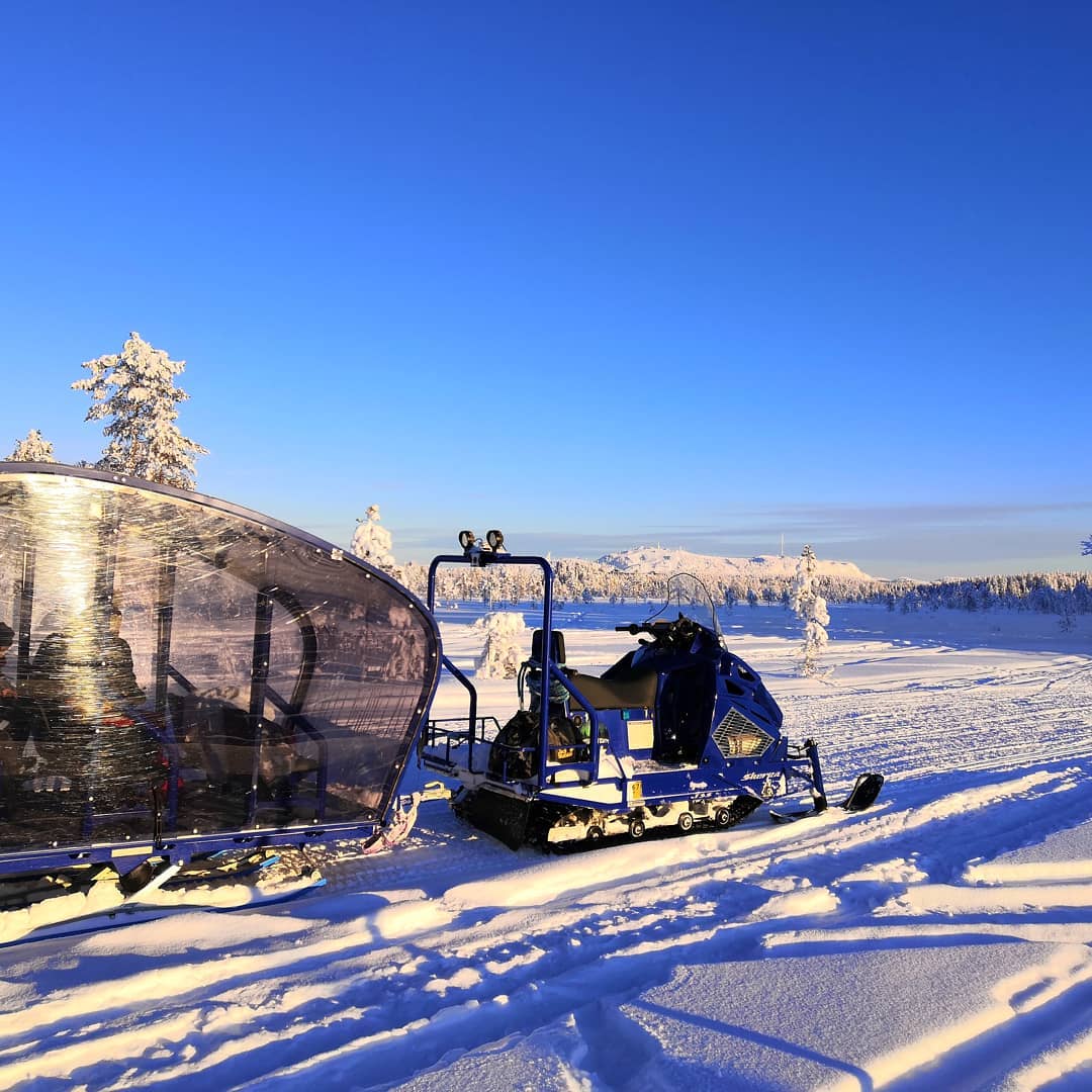 Northern Lights Expedition - Alpina Snowmobiles